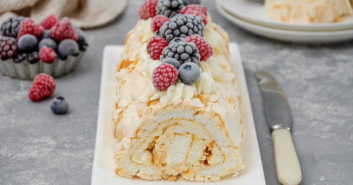 Pjenasta i sočna rolada s voćem zvuči mljac! | Joomboos.24sata.hr